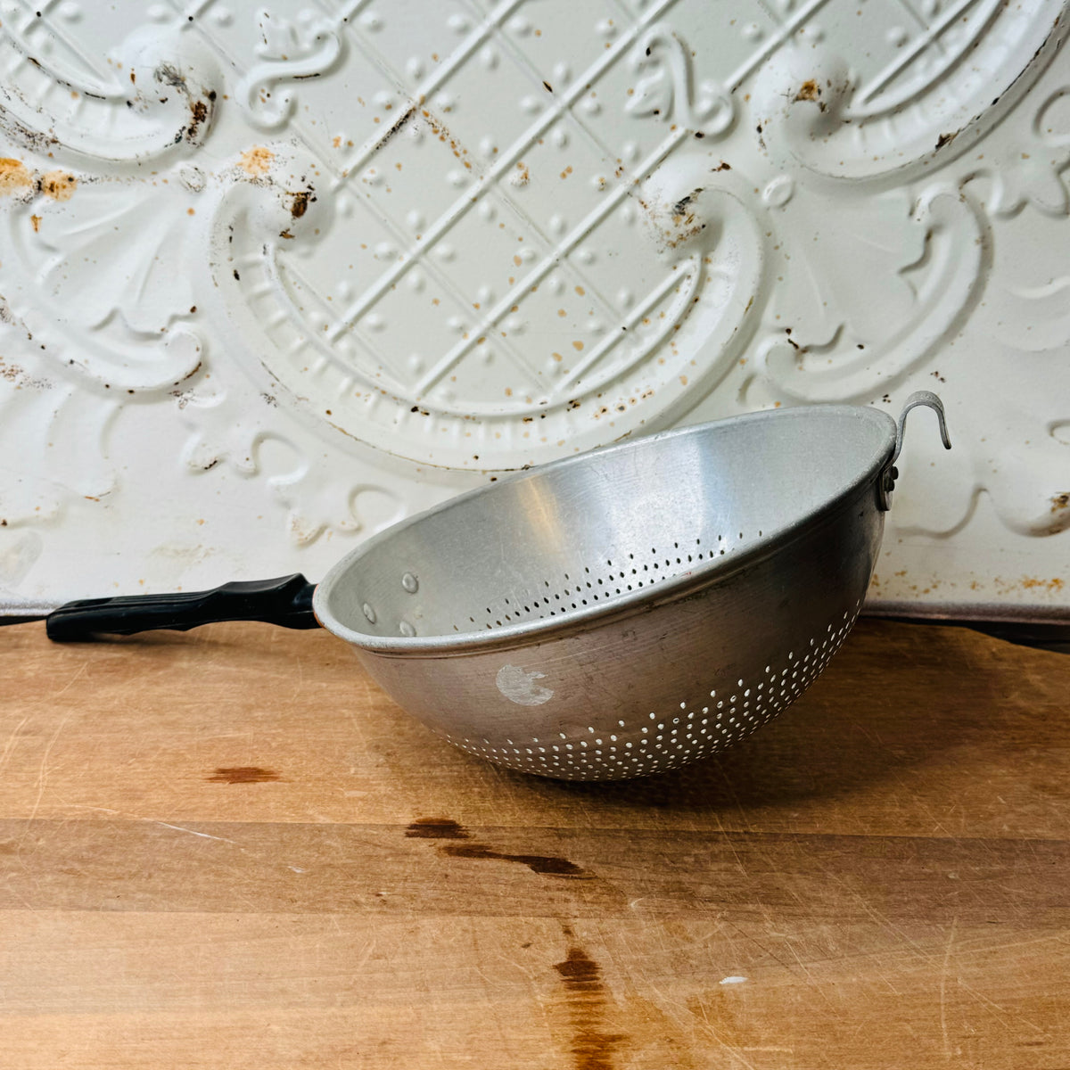 VINTAGE COLANDER WITH HANDLE – Faux Your Eyes Only Boutique