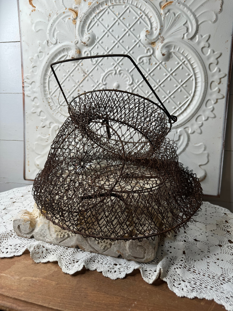 ANTIQUE METAL COLLAPSING FISH BASKET – Faux Your Eyes Only Boutique